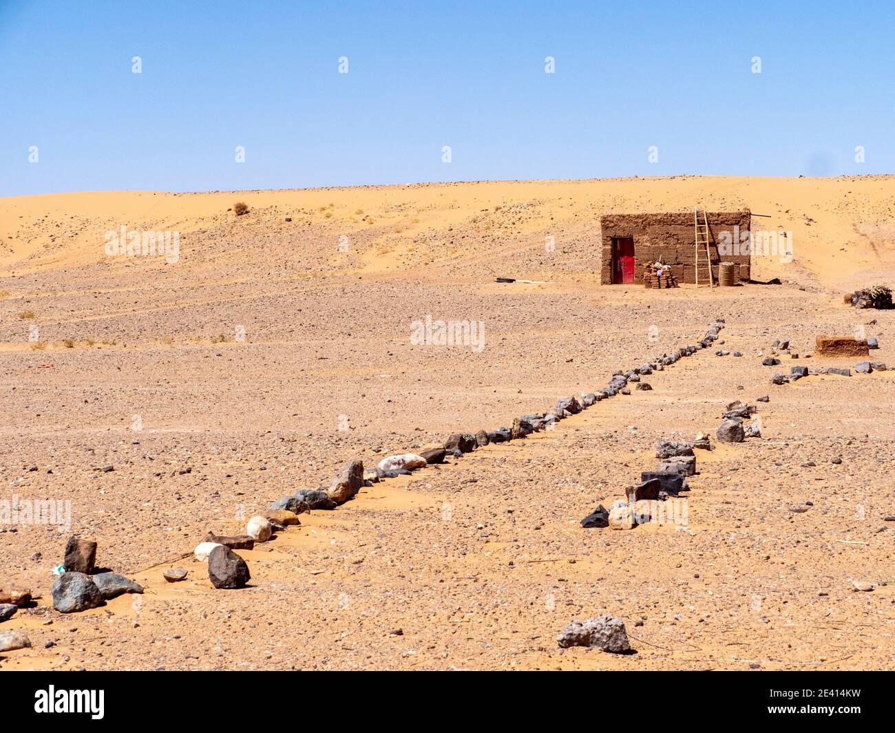 Tools store in the middle of Morocco's Sahara desert Stock Photo - Alamy