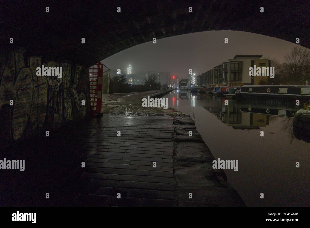 A view of the Edinburgh Union Canal at night, Scotland, UK Stock Photo ...