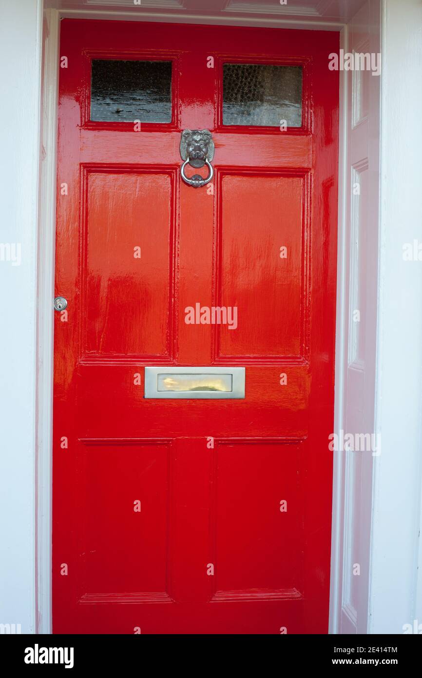 Painted red front door hi-res stock photography and images - Alamy