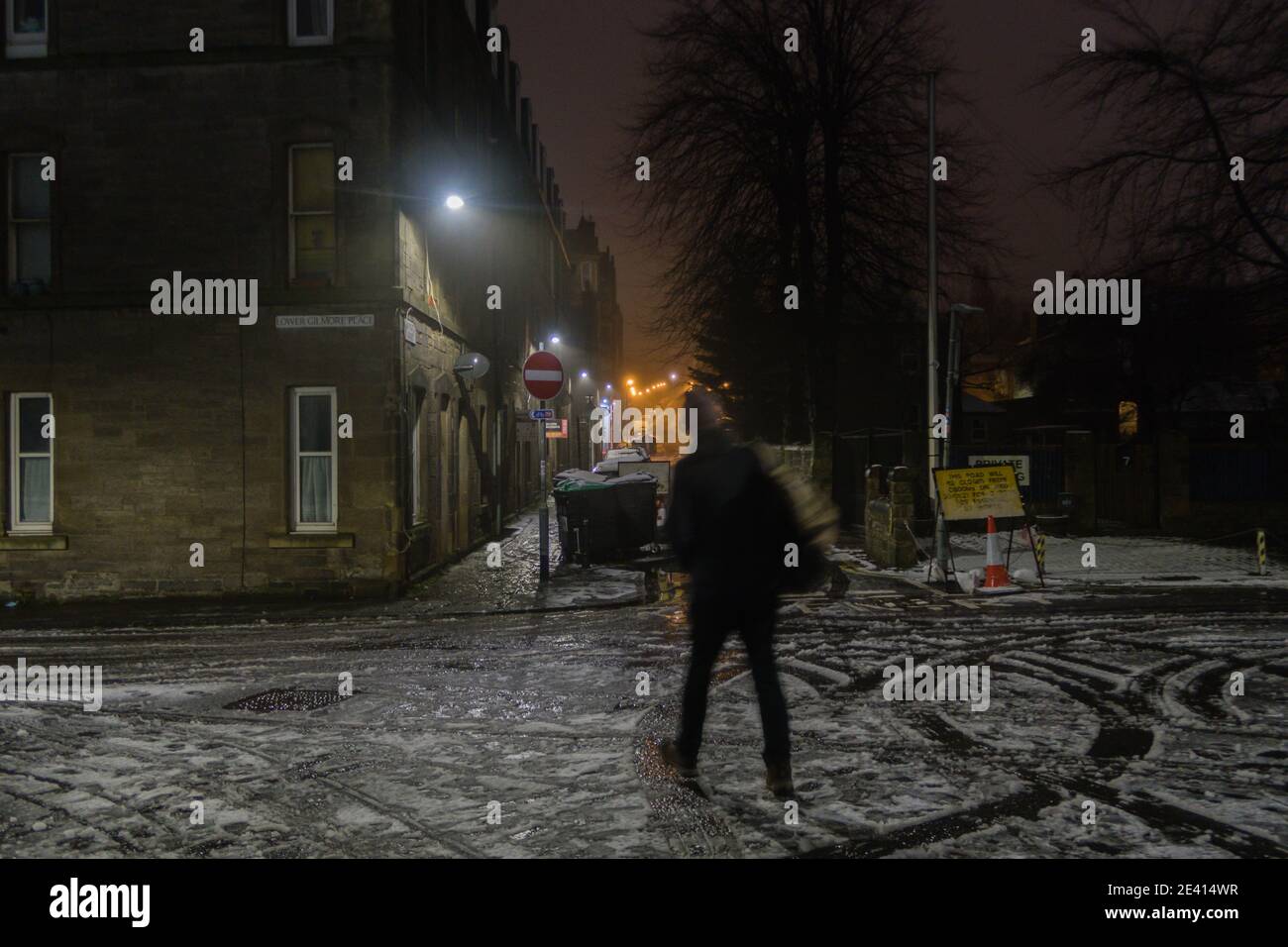 An empty Edinburgh street after a snow storm Stock Photo - Alamy