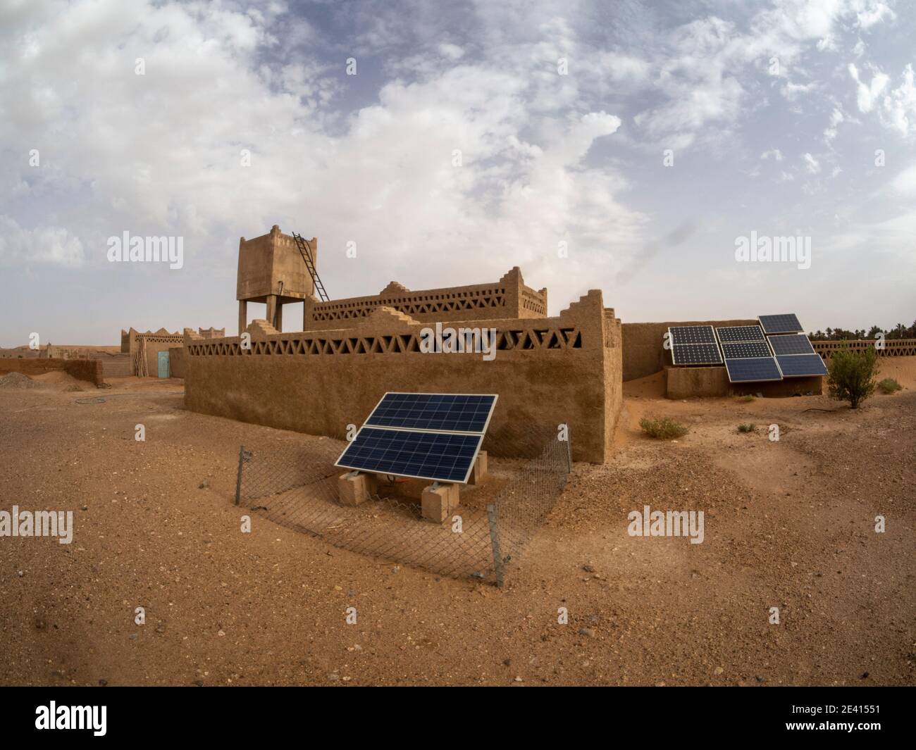 Photovoltaic solar panels for electricity generation in the Sahara ...