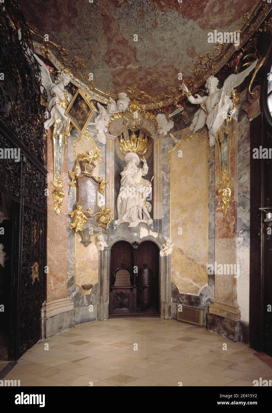 Beichtstuhl hi-res stock photography and images - Alamy