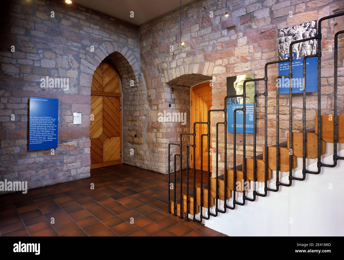 Erster blick hi-res stock photography and images - Alamy