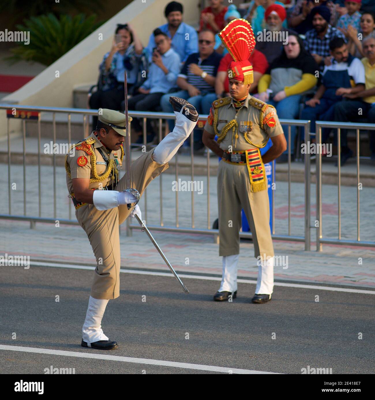 Wagah, India Pakistan Border Stock Photo - Alamy