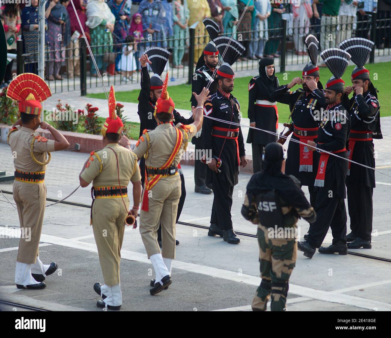 Wagah, India Pakistan Border Stock Photo - Alamy