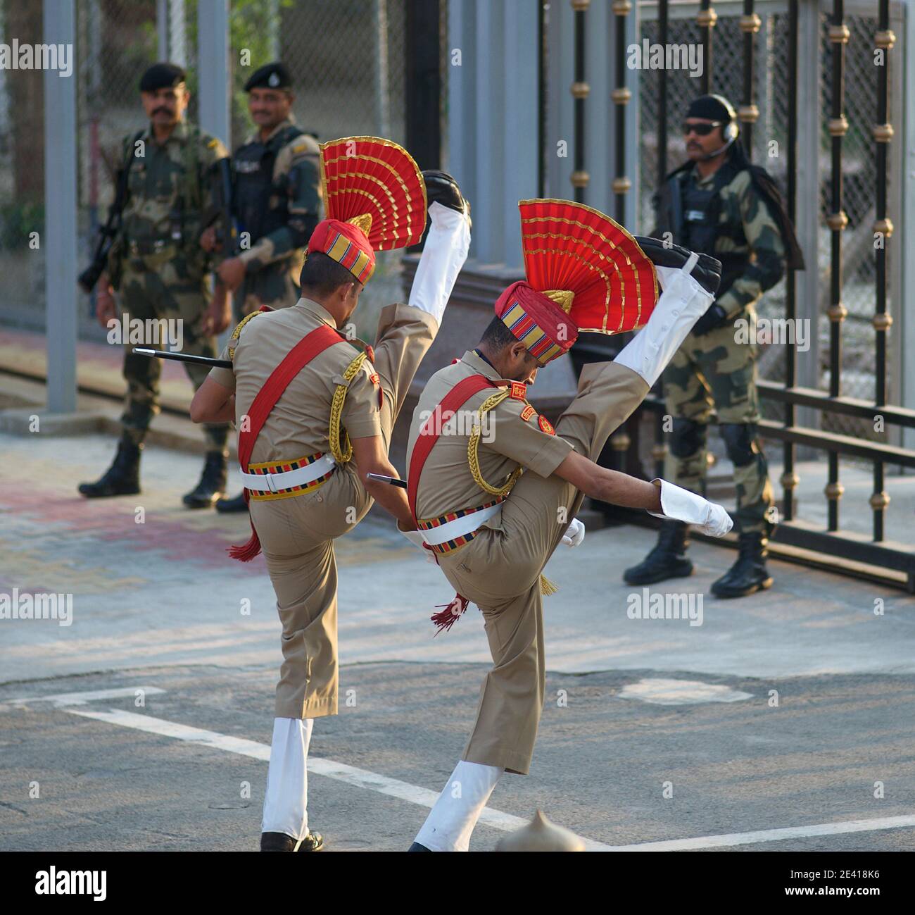 Wagah, India Pakistan Border Stock Photo - Alamy