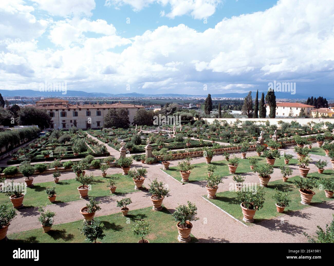 Parterre garten toskana hi-res stock photography and images - Alamy