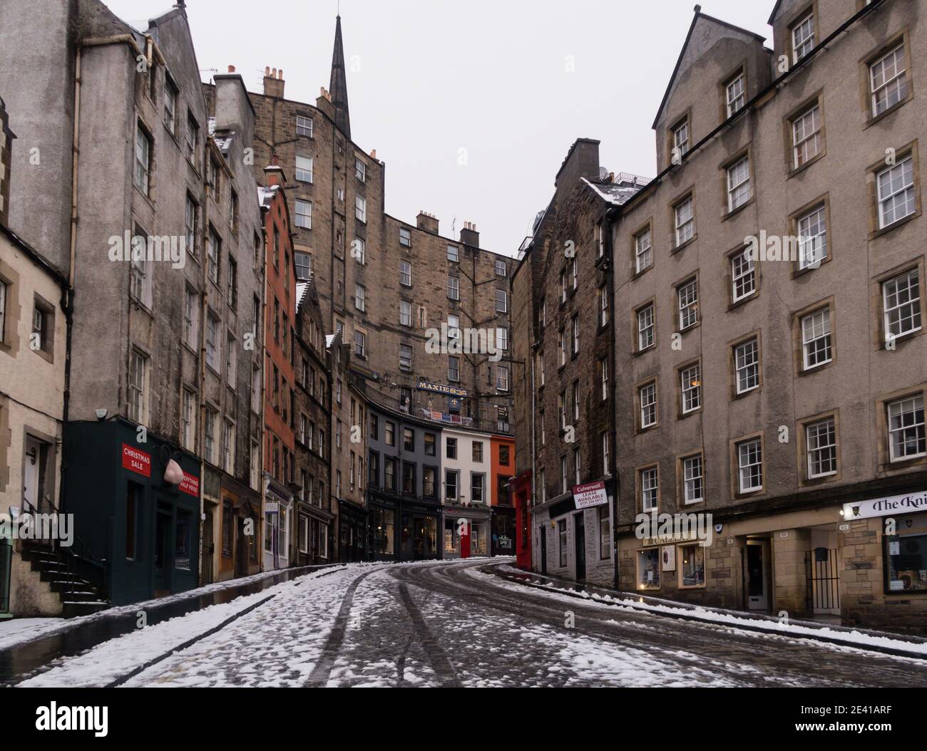 Scottish street snow hi-res stock photography and images - Alamy