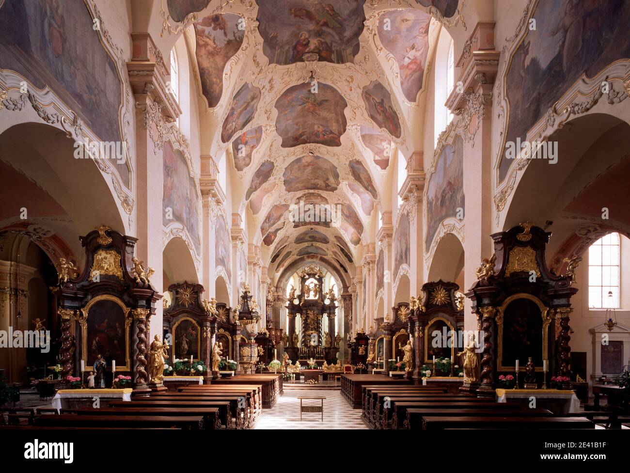 Kirche Maria Himmelfahrt, Innenansicht Stock Photo - Alamy