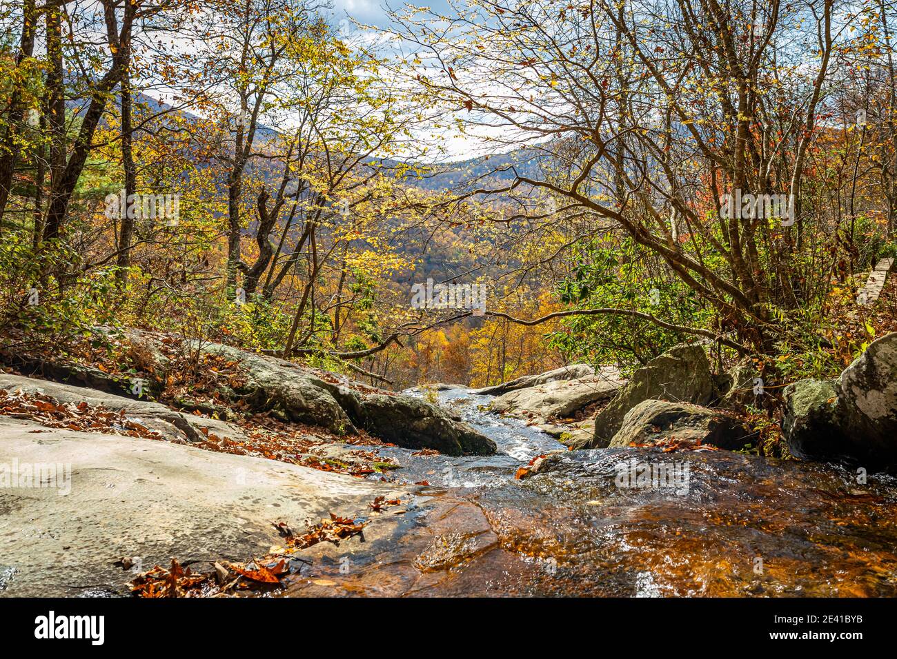 Fallingwater hi-res stock photography and images - Alamy