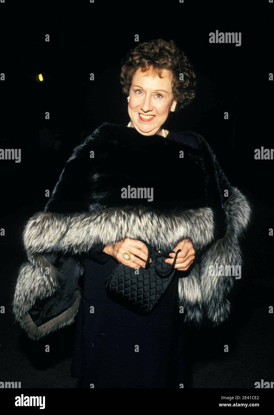 Jean stapleton hi-res stock photography and images - Alamy