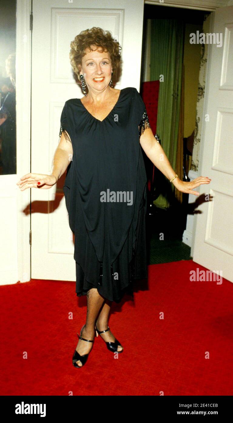 Jean Stapleton 1985 Credit: Ralph Dominguez/MediaPunch Stock Photo - Alamy