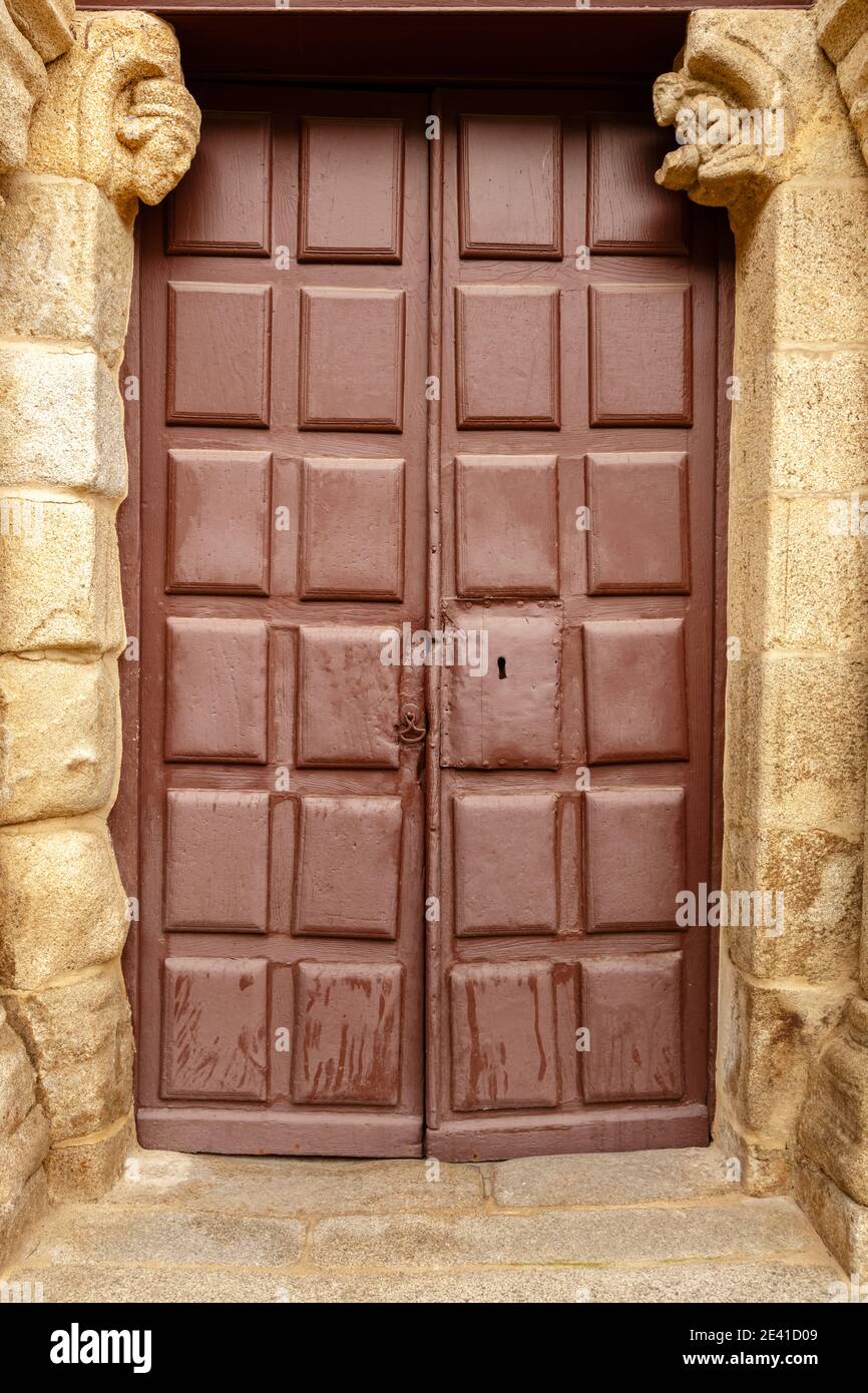 Romanesque decorations hi-res stock photography and images - Alamy