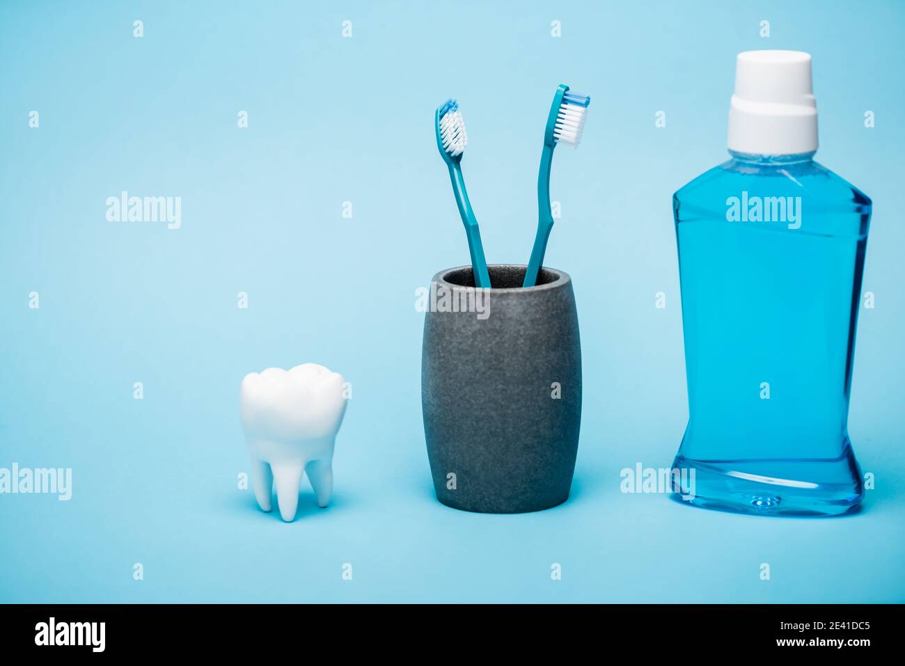 Toothbrushes mouthwash white model hi-res stock photography and images ...