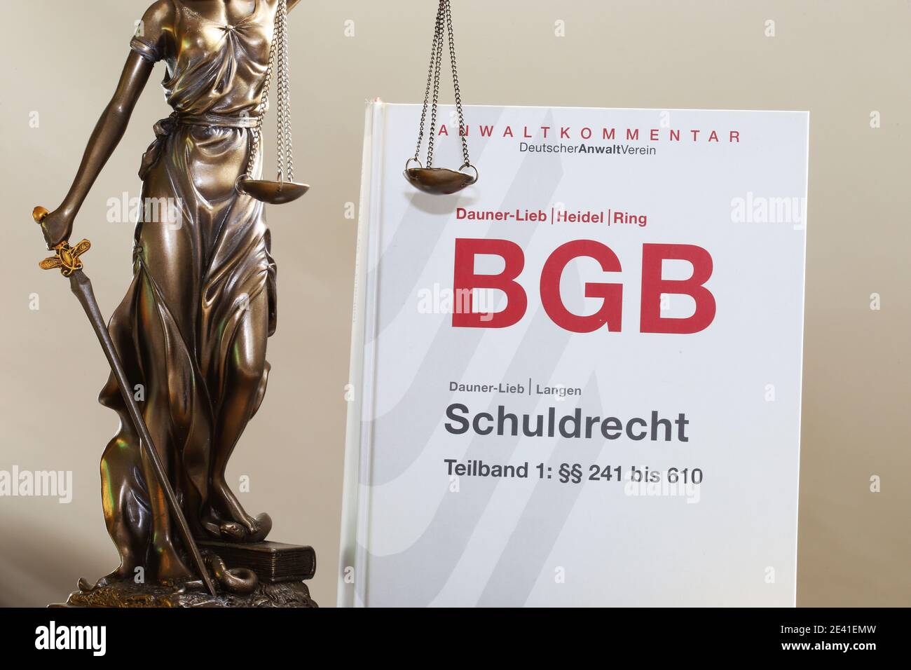 Symbol of law hi-res stock photography and images - Alamy