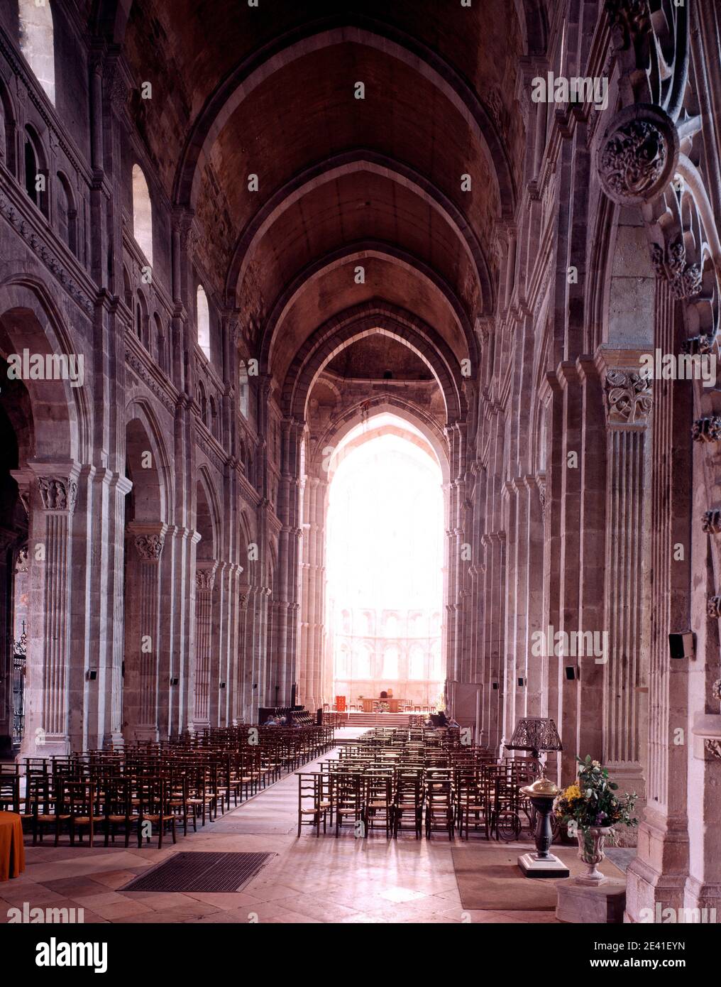 Interieur de la nef Stock Photo - Alamy