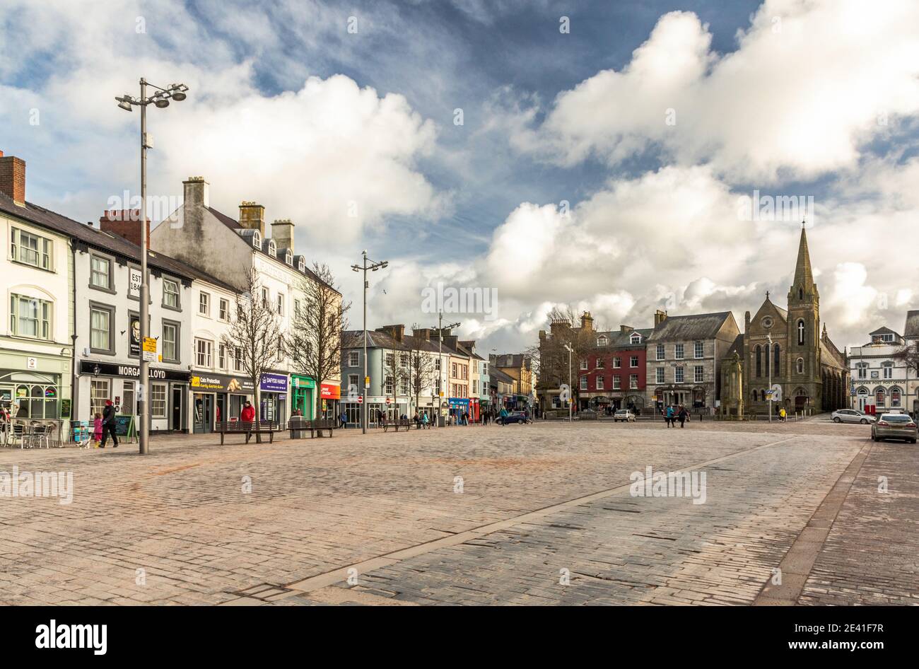 Castle Square, Caernarfon, Gwynedd, north Wales Stock Photo - Alamy