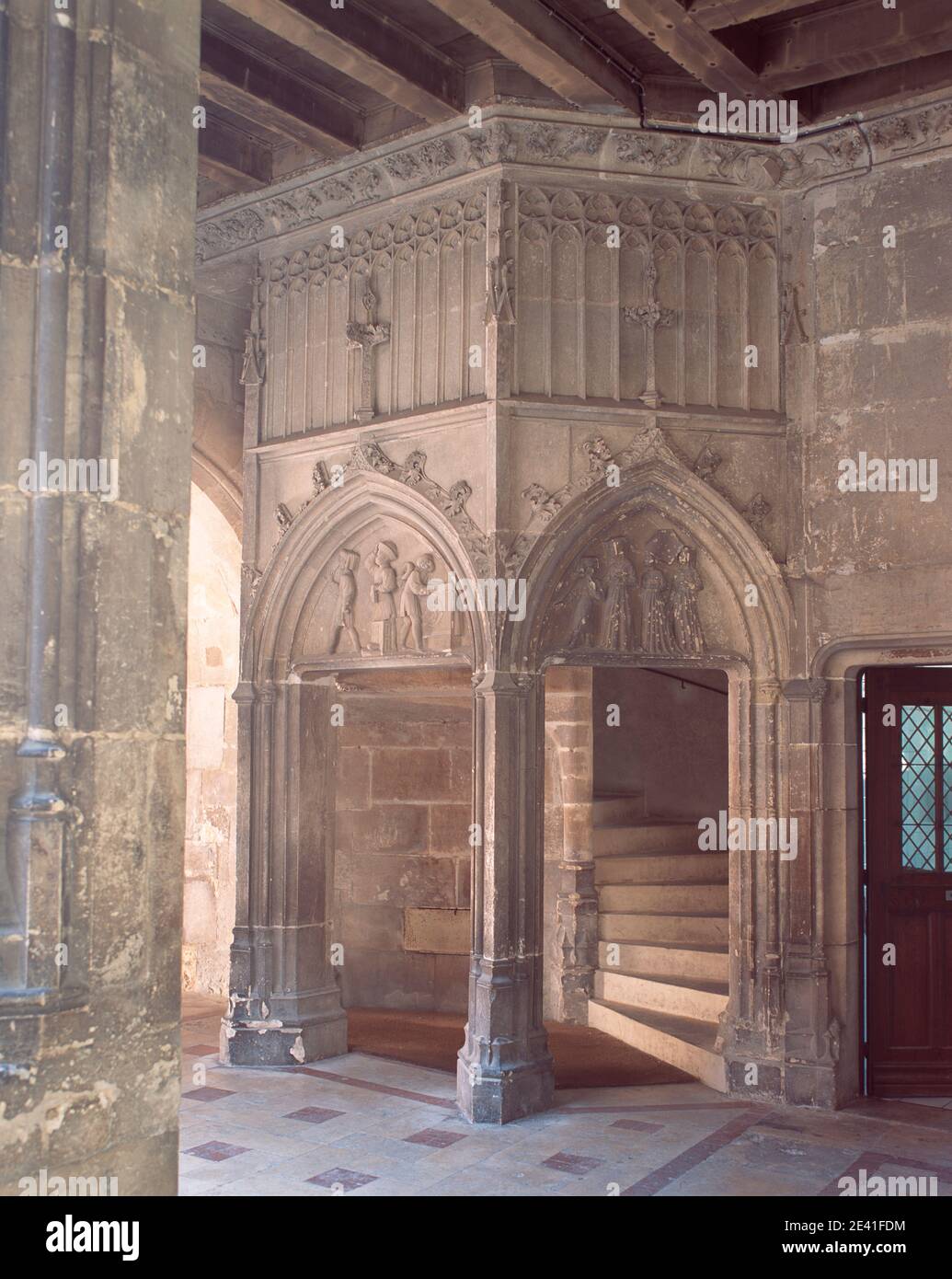 Tympanum and lintel gothic hi-res stock photography and images - Alamy