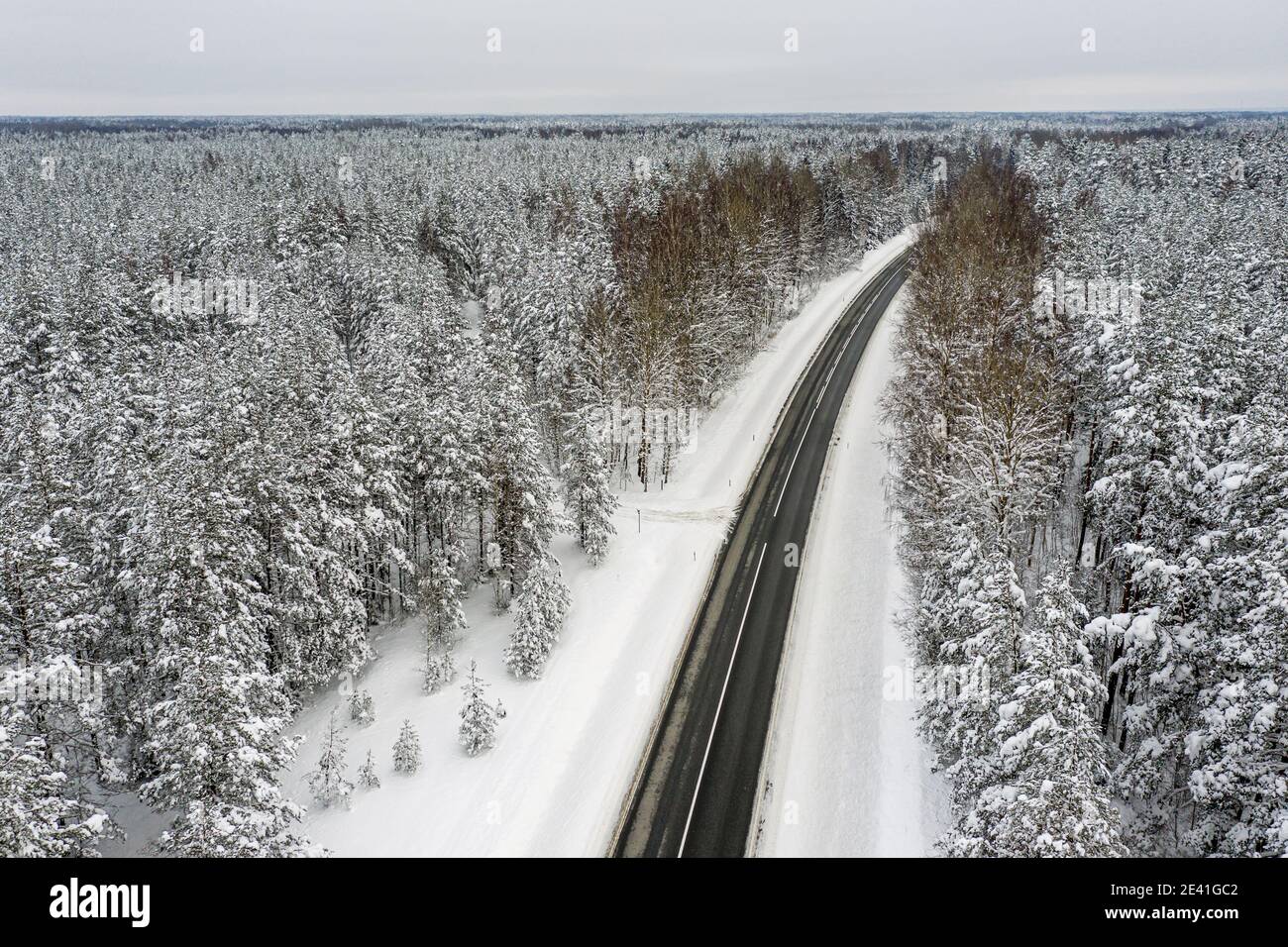 Birds eye view snowy landscape hi-res stock photography and images - Alamy