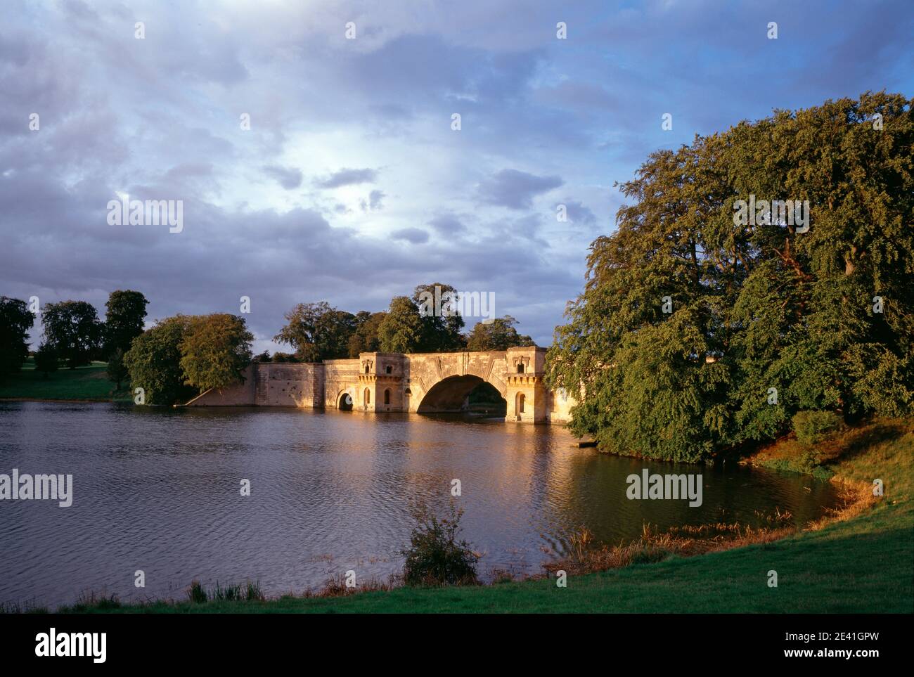 Vanbrugh bridge hi-res stock photography and images - Alamy