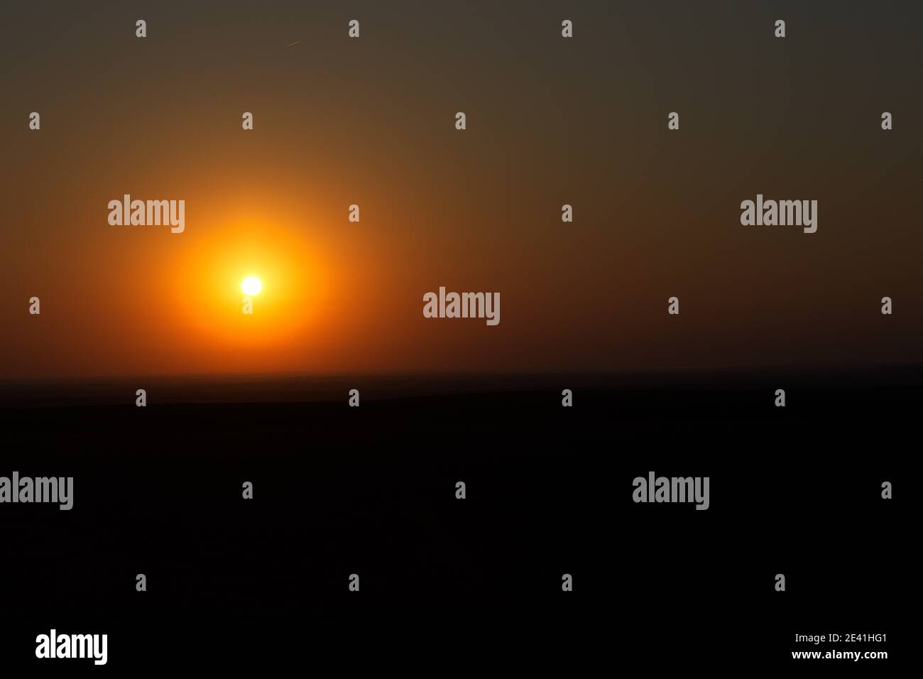 Breathtaking golden sunset scenery for wallpapers Stock Photo - Alamy