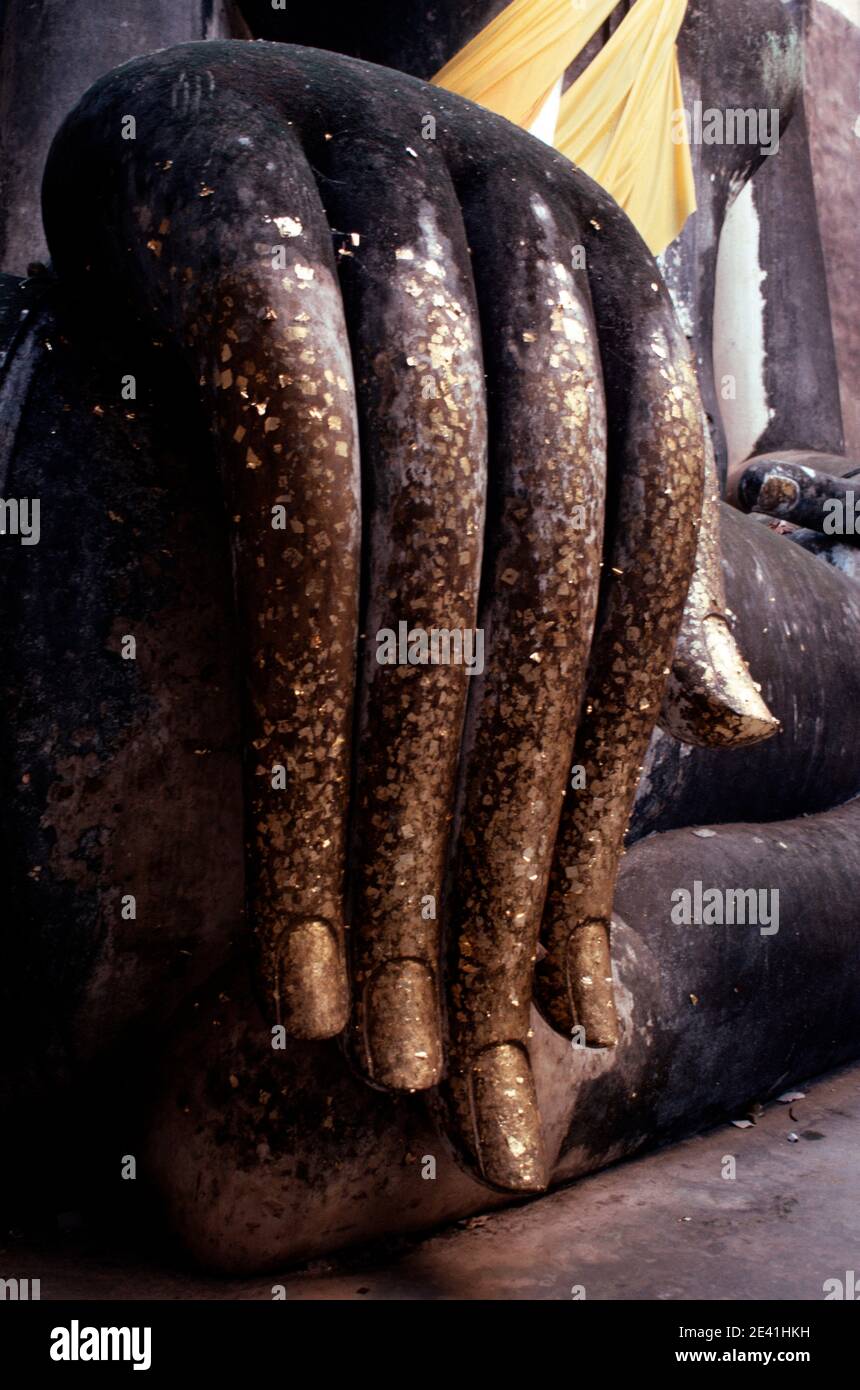 Hand des Buddha Stock Photo - Alamy
