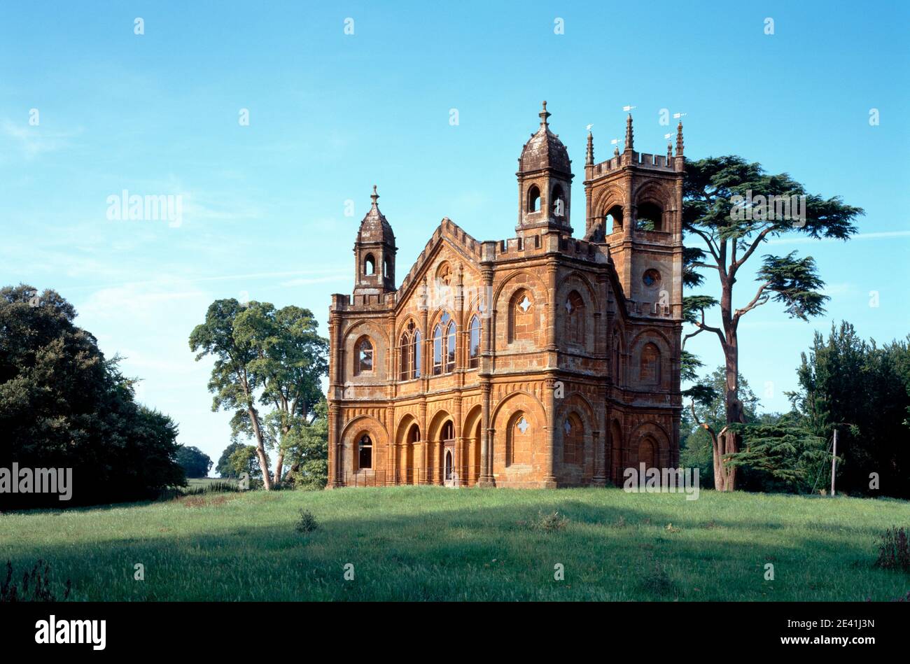 Gothic revival gothic revival architektur hi-res stock photography and ...