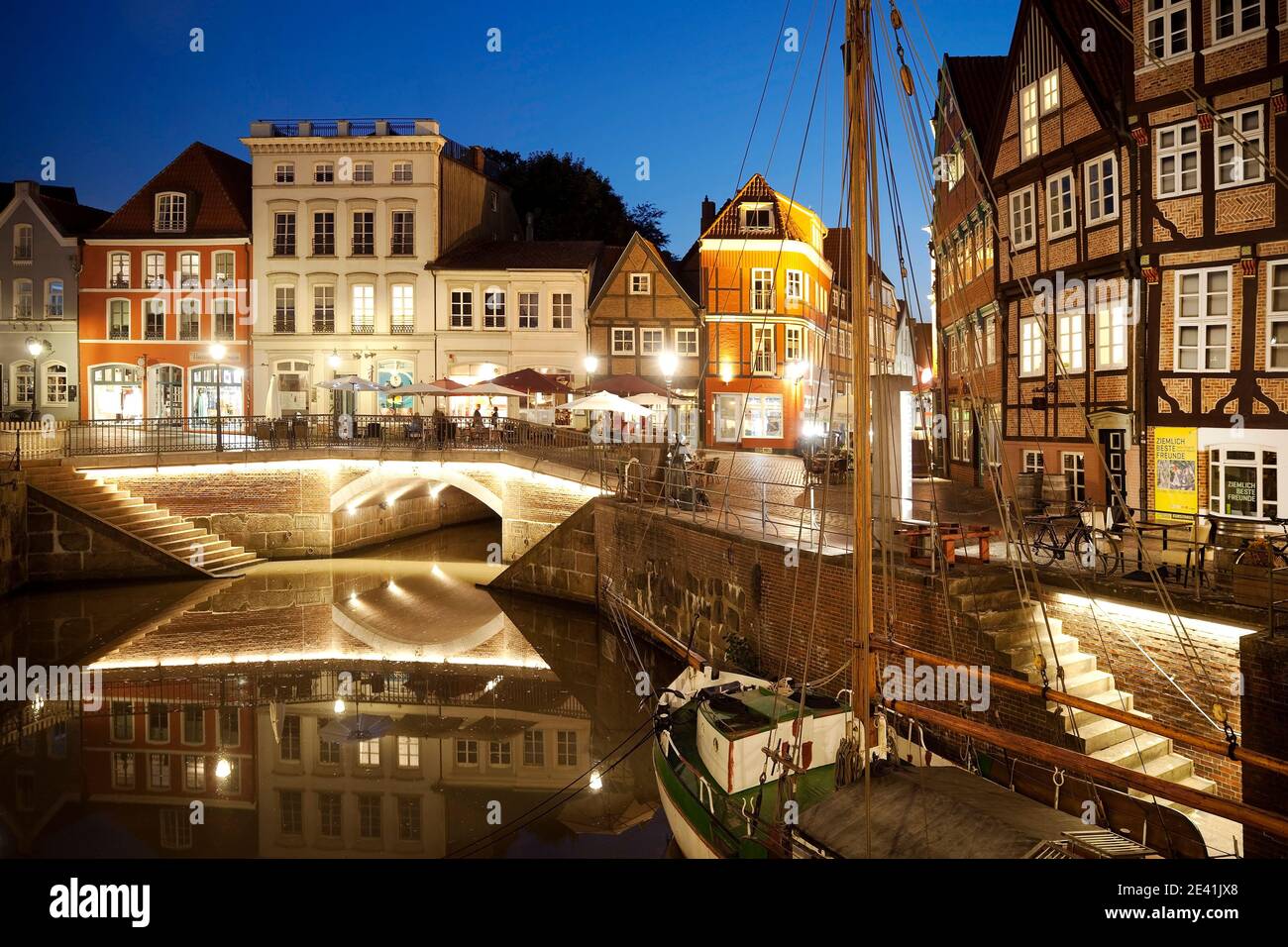 Harbor scenes hi-res stock photography and images - Alamy