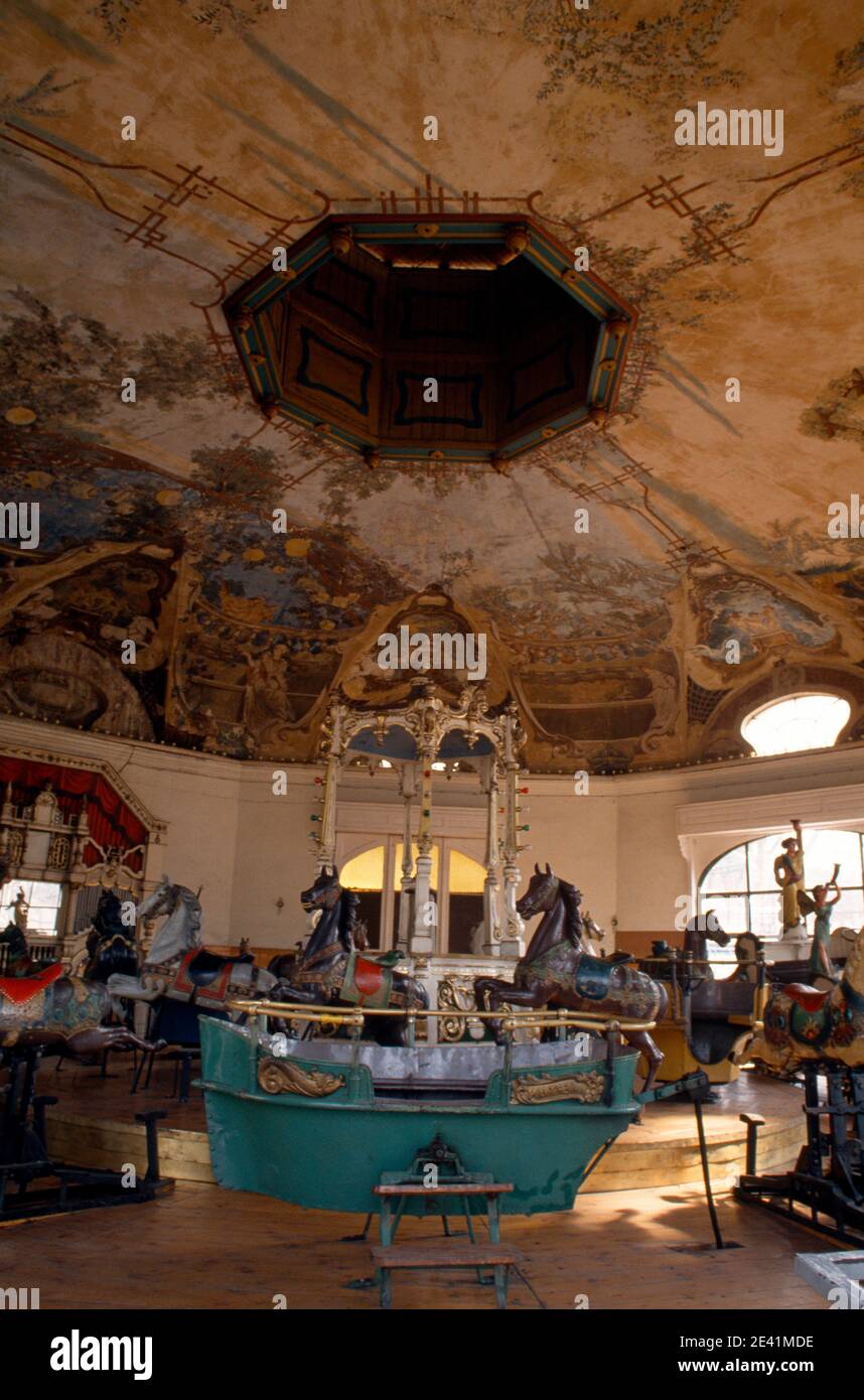 Karusell hi-res stock photography and images - Alamy