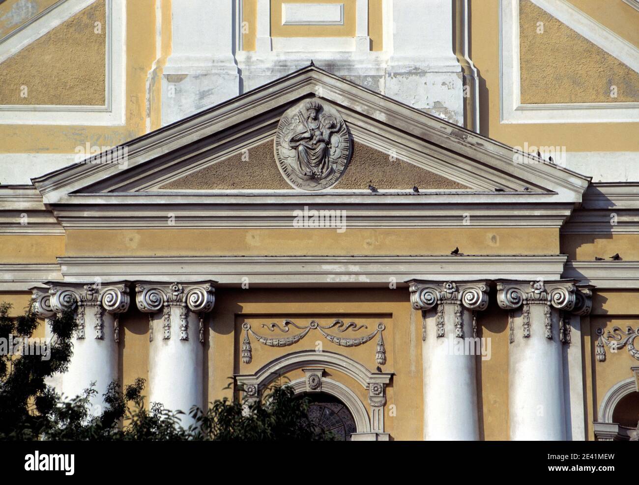 Portal portikus hi-res stock photography and images - Alamy