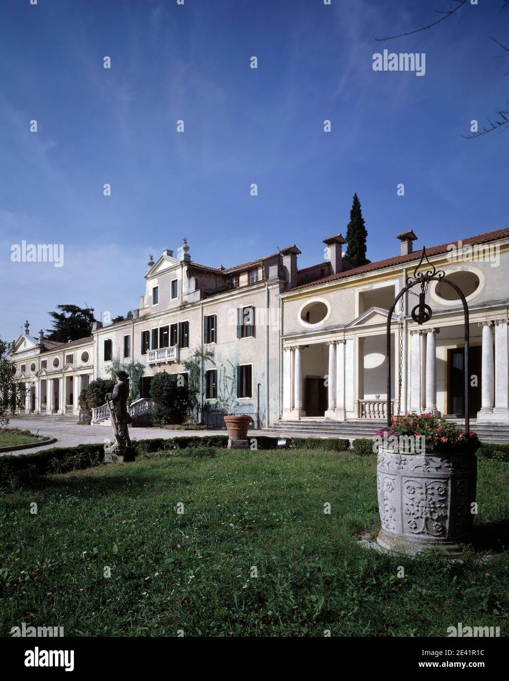La Barbariga, Fassade Stock Photo - Alamy