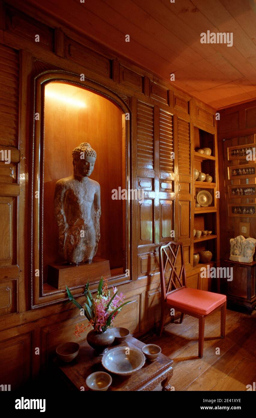 Bangkok colonial style architecture hi-res stock photography and images ...