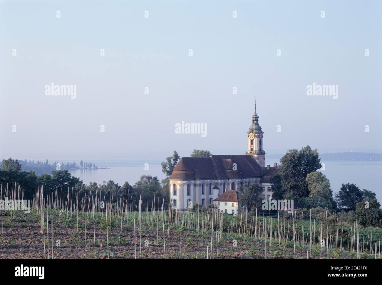 Landschaft mit kirche hi-res stock photography and images - Alamy