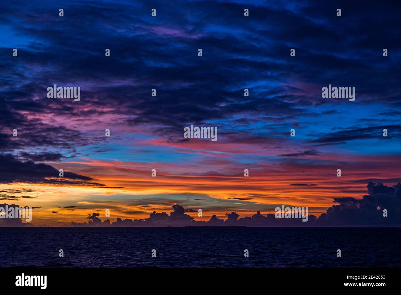 Night sky over pacific islands hi-res stock photography and images - Alamy
