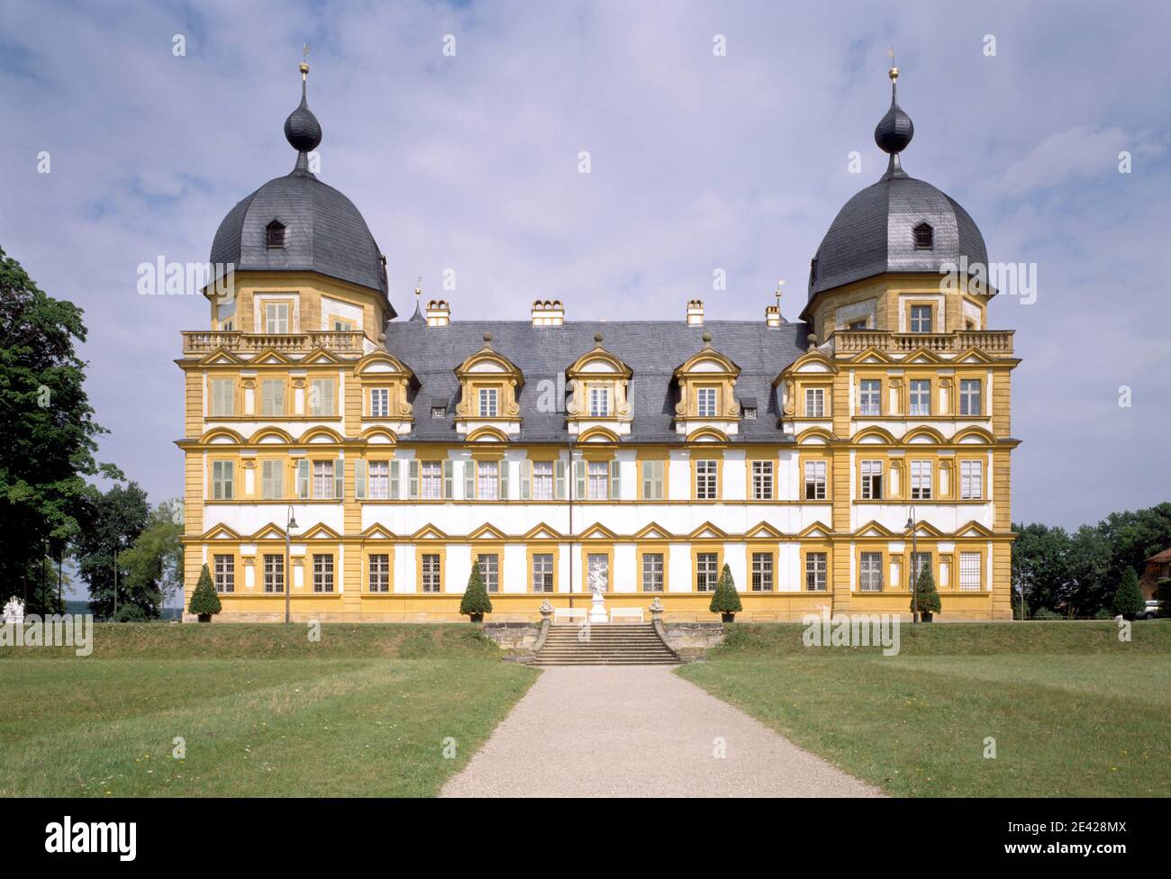 Schloss seehof castle palace seehof hi-res stock photography and images ...