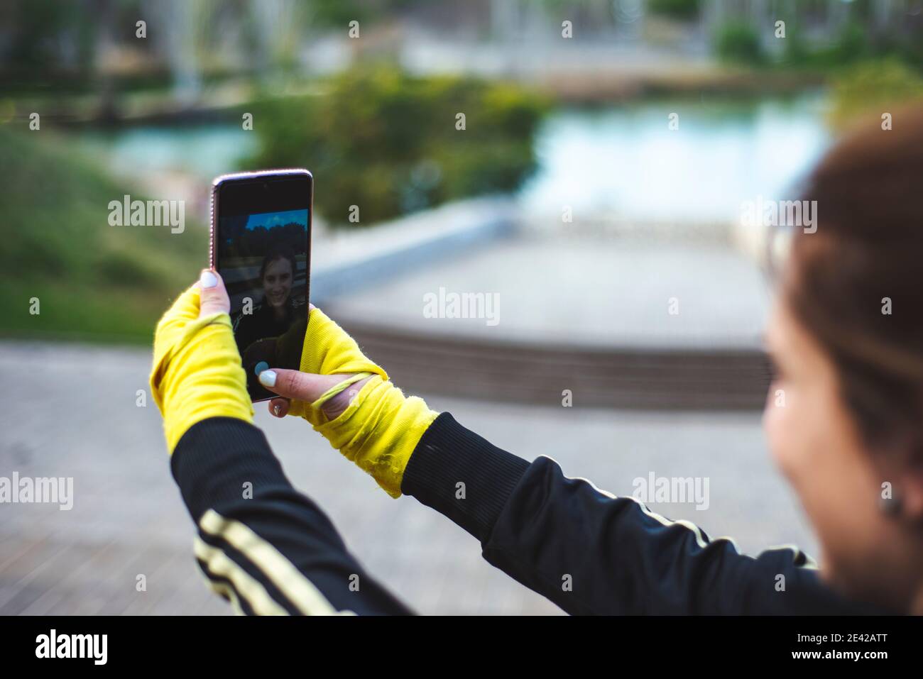 Runner Taking Selfie High Resolution Stock Photography and Images - Alamy