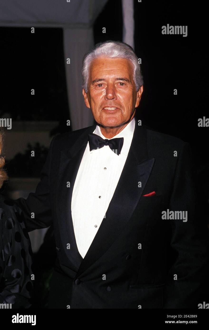John Forsythe 1988 Credit: Ralph Dominguez/MediaPunch Stock Photo - Alamy