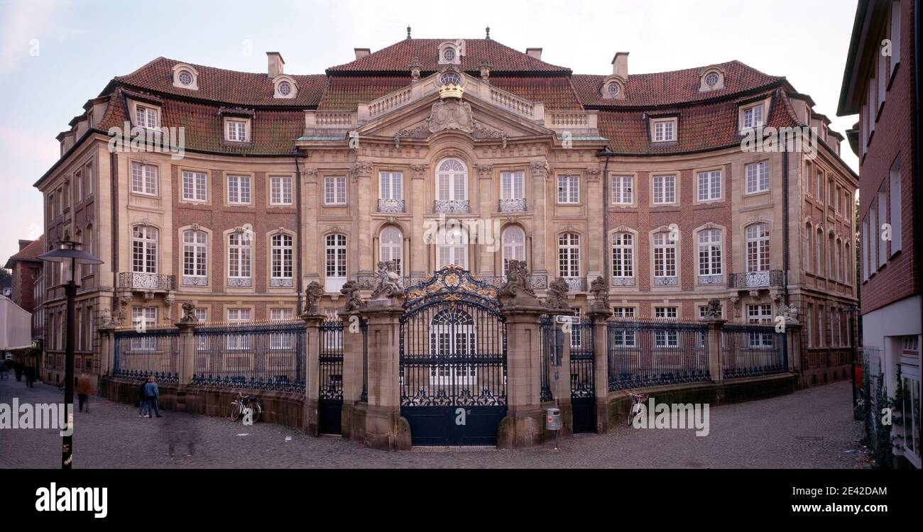 Fassade zum Ehrenhof, 1753-57 Stock Photo - Alamy