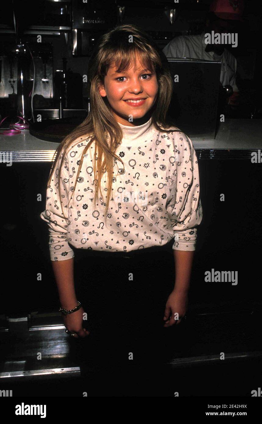 Candace Cameron 1989 Credit: Ralph Dominguez/MediaPunch Stock Photo - Alamy