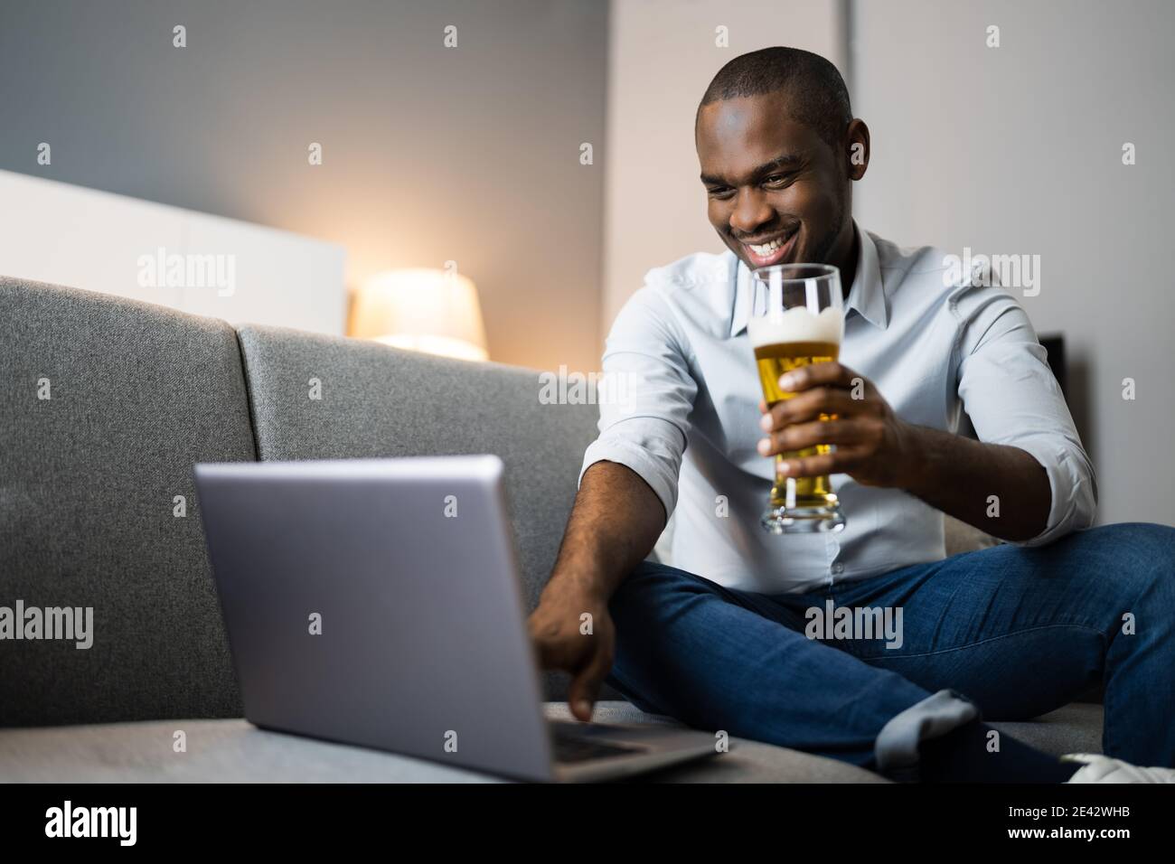 Virtual pub hi-res stock photography and images - Alamy