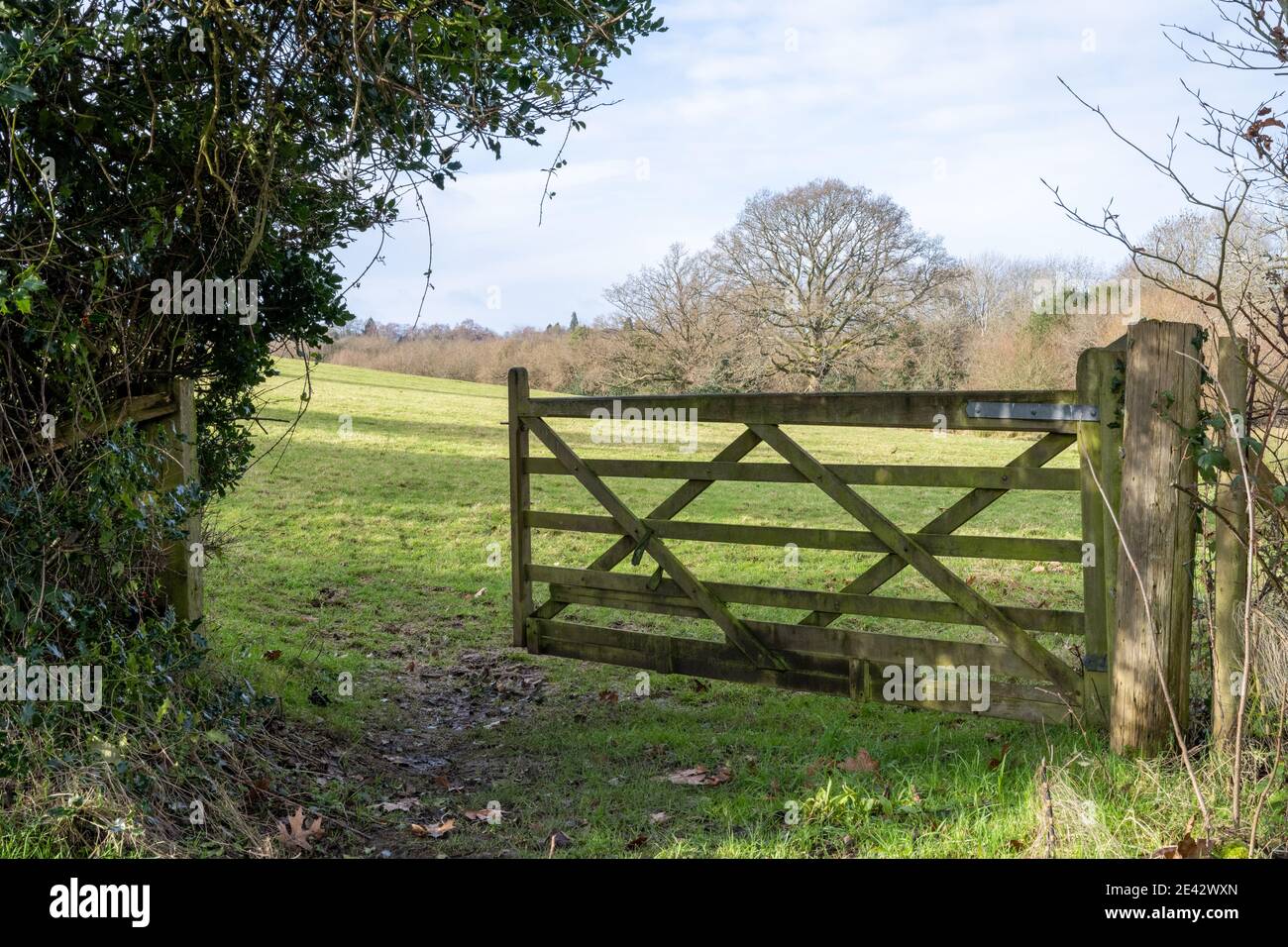Heaven gate hi-res stock photography and images - Alamy
