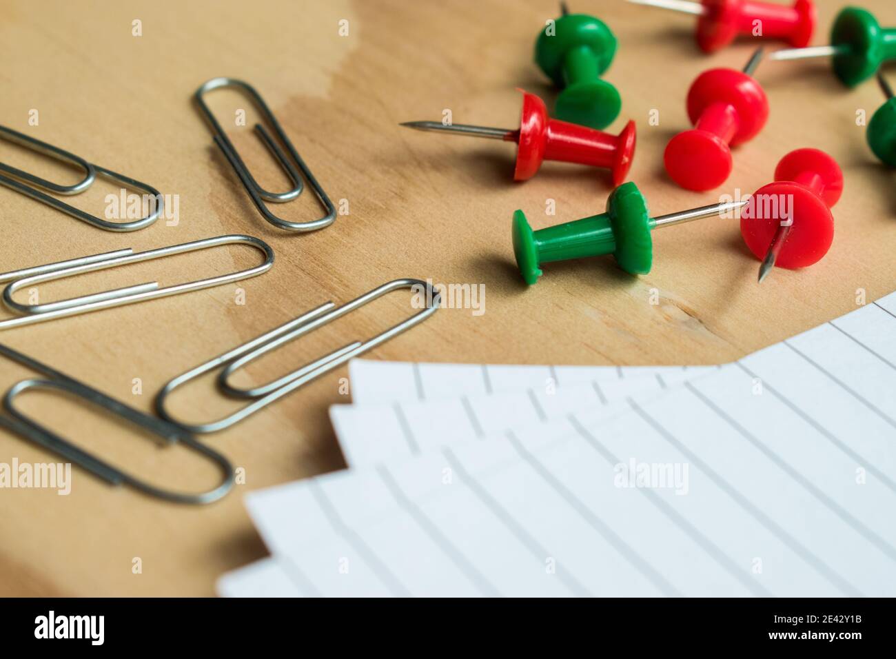 Office push pins hi-res stock photography and images - Alamy