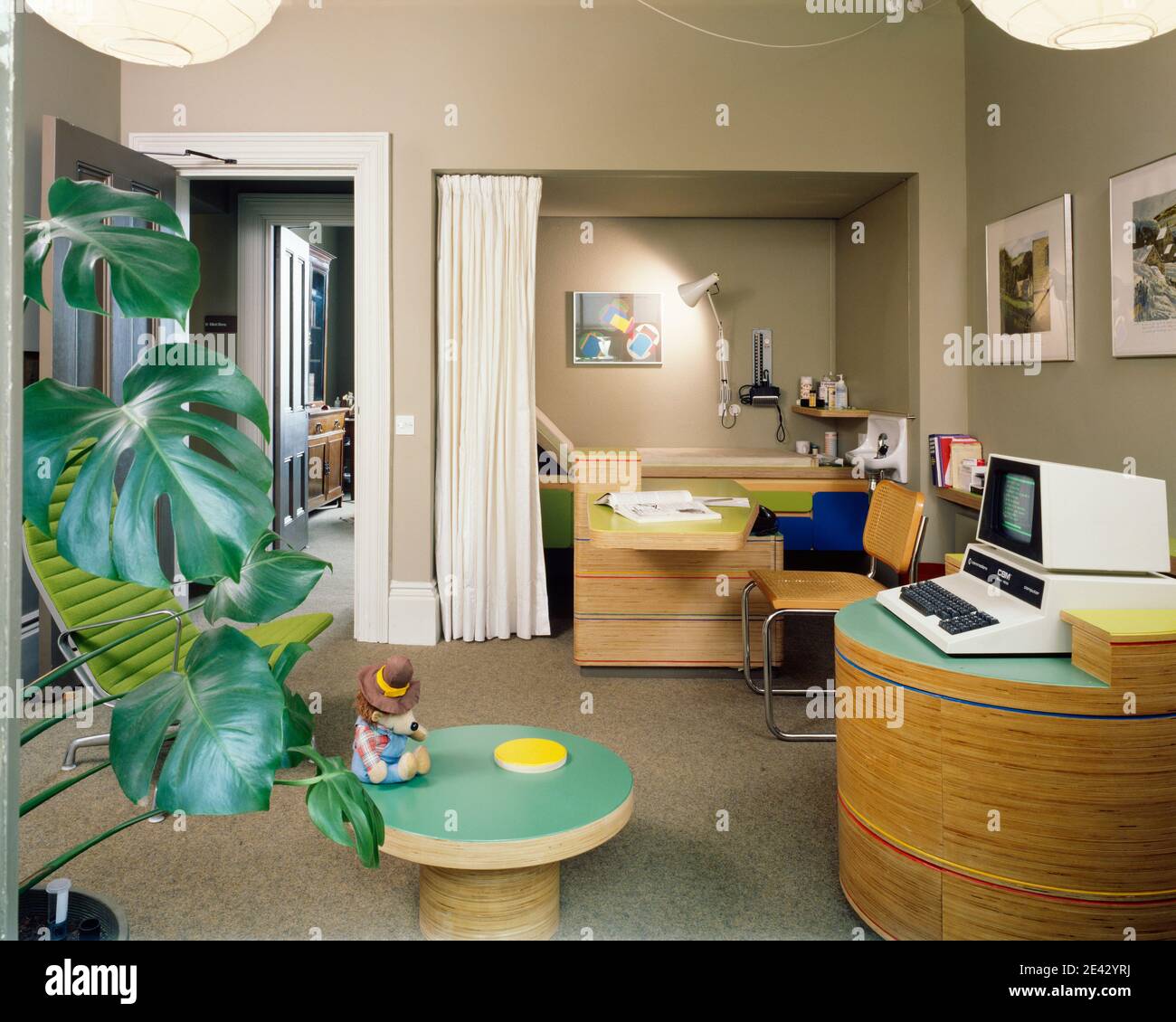 Doctors Cabins High Resolution Stock Photography and Images - Alamy