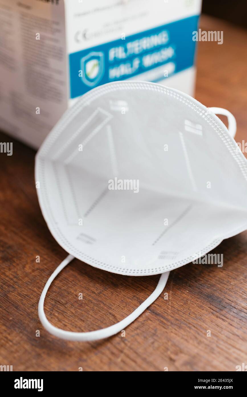 Ffp2 face mask hi-res stock photography and images - Alamy