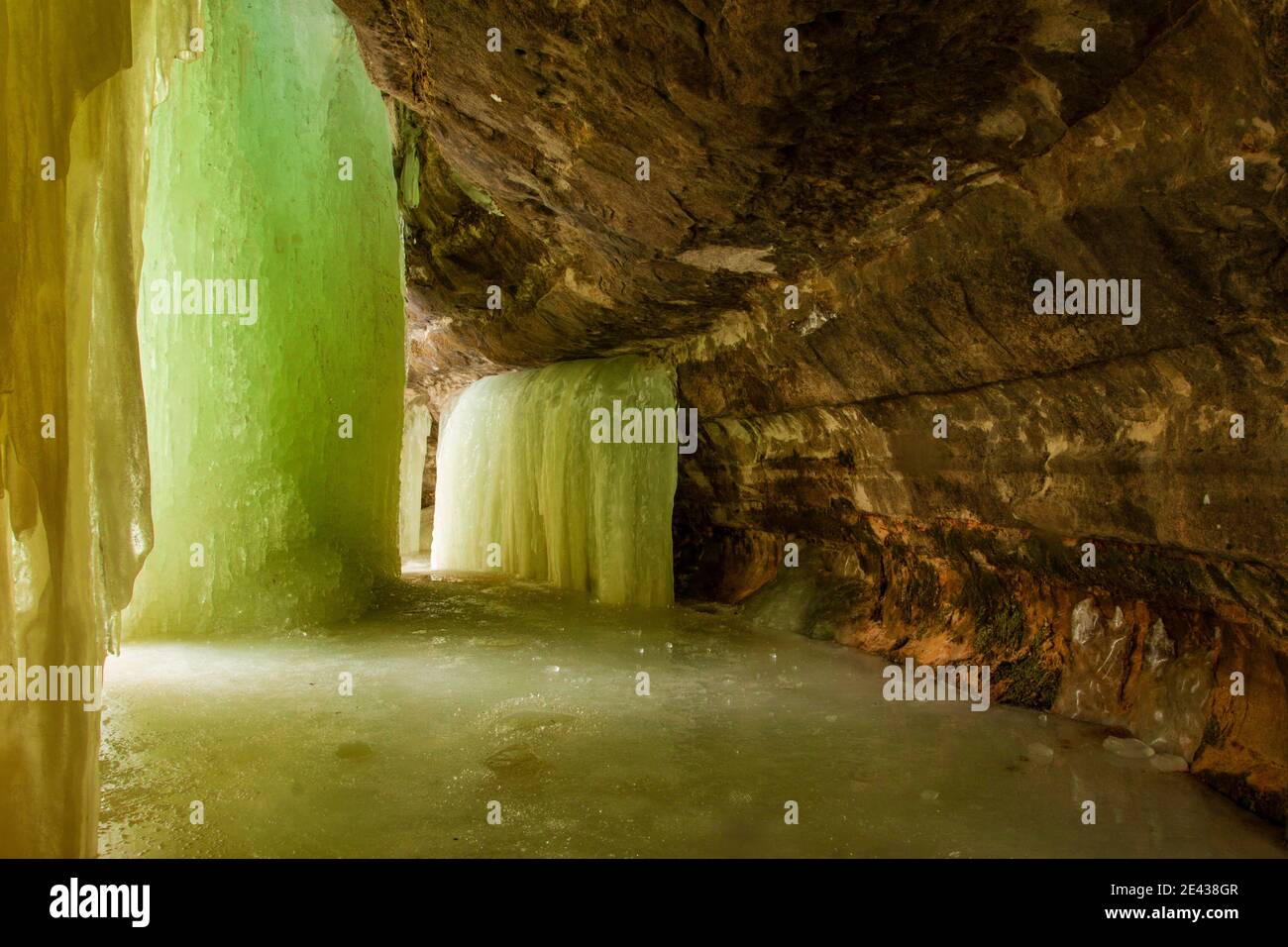 Ice caves cave hi-res stock photography and images - Alamy