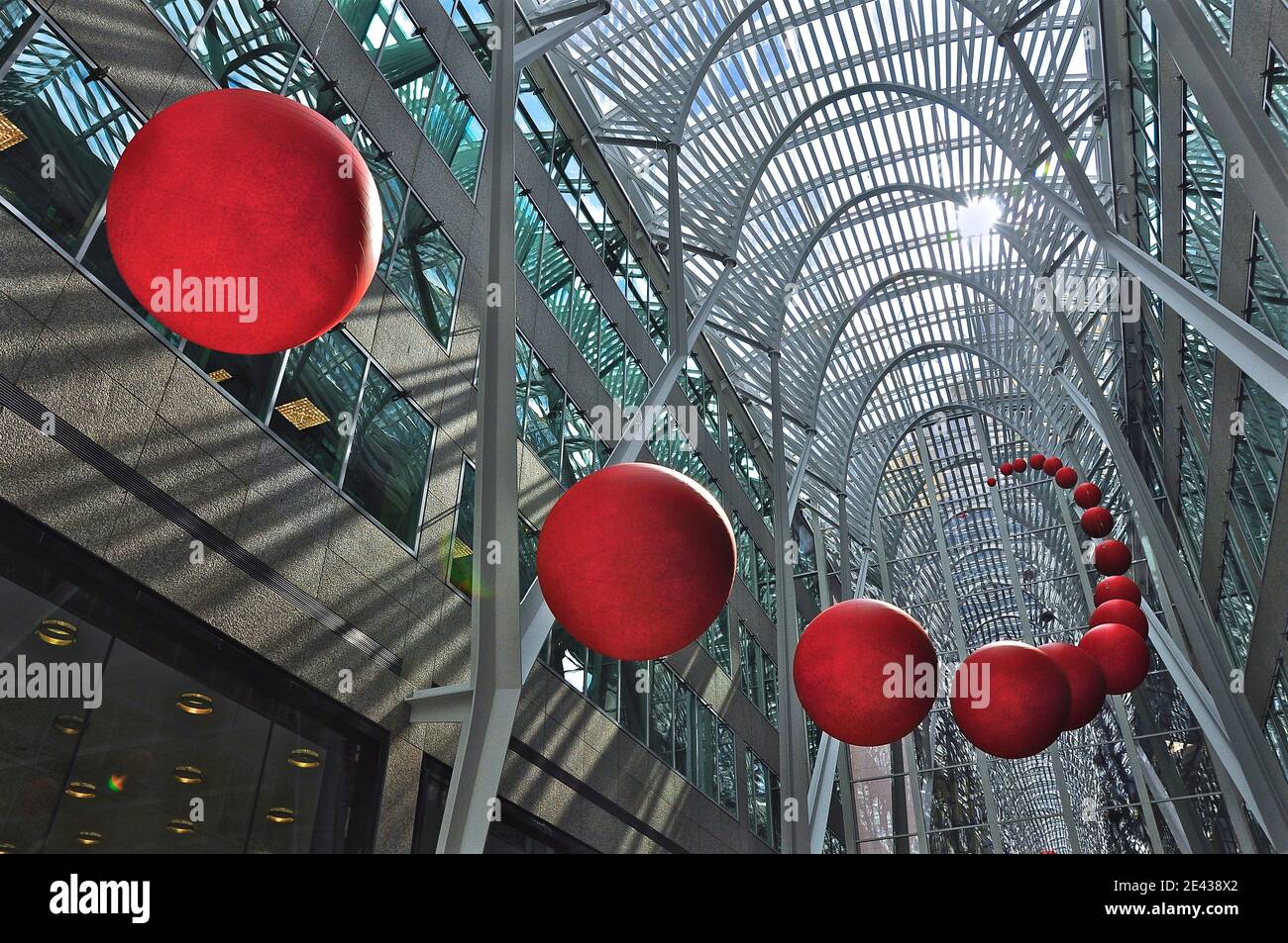 Balloon art hi-res stock photography and images - Alamy