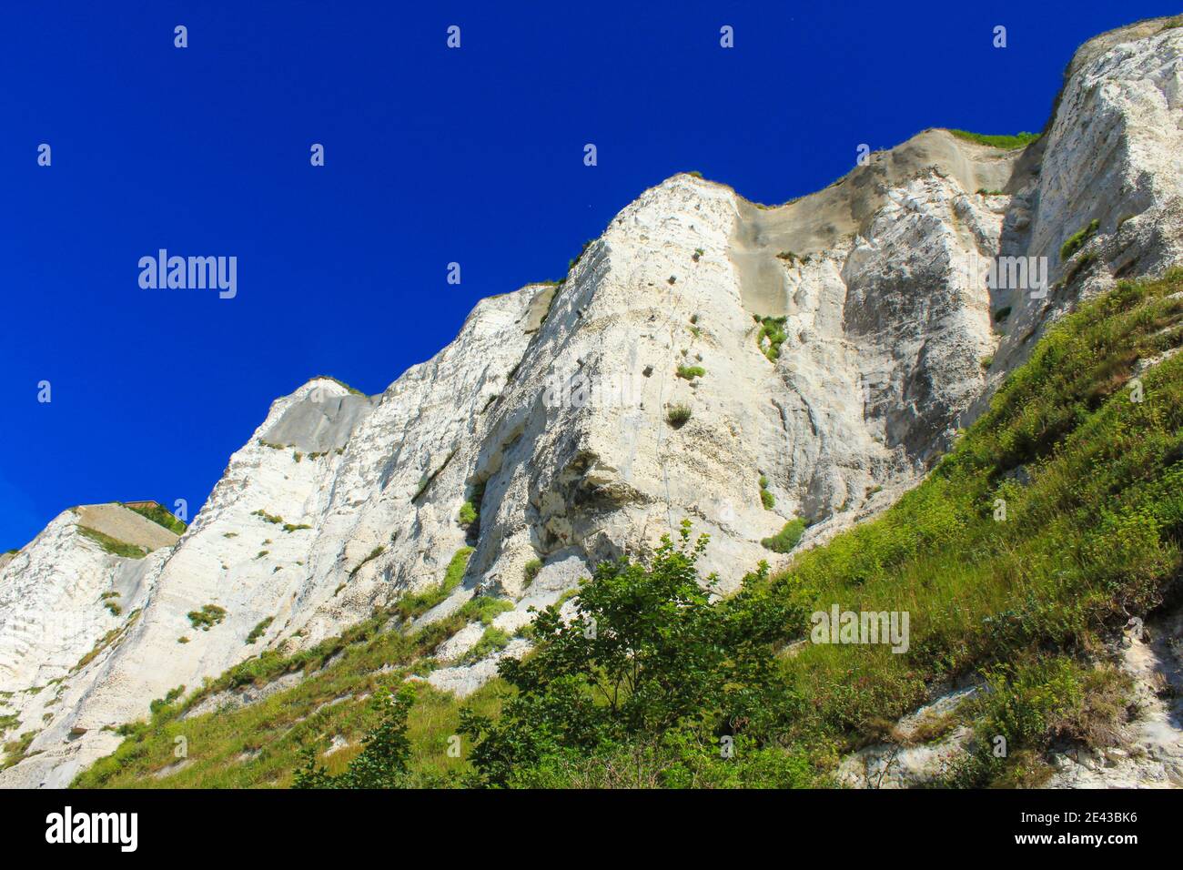 The White Cliffs of Dover, part of the North Downs formation, is the ...