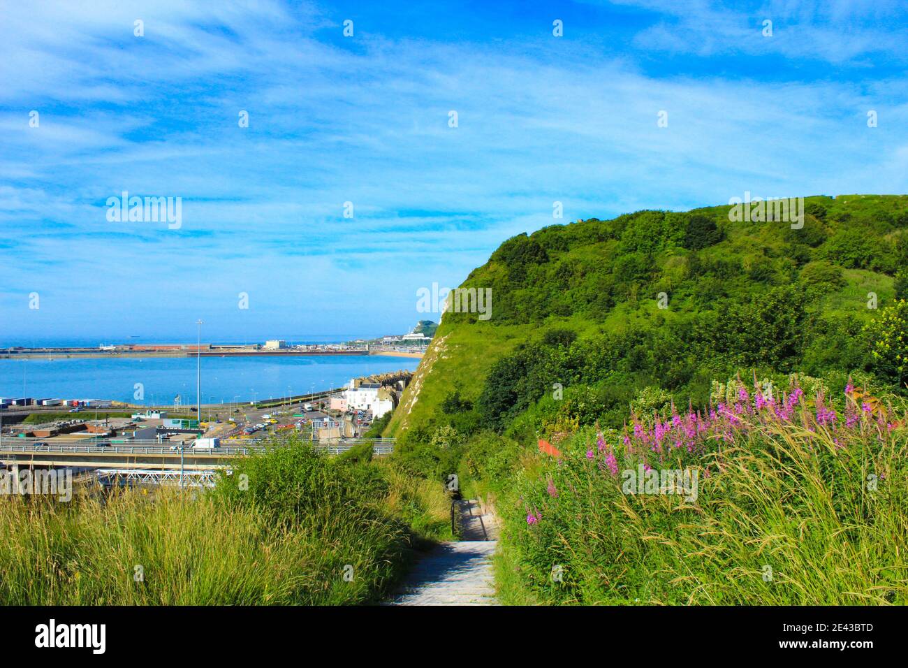 The White Cliffs of Dover, part of the North Downs formation, is the ...