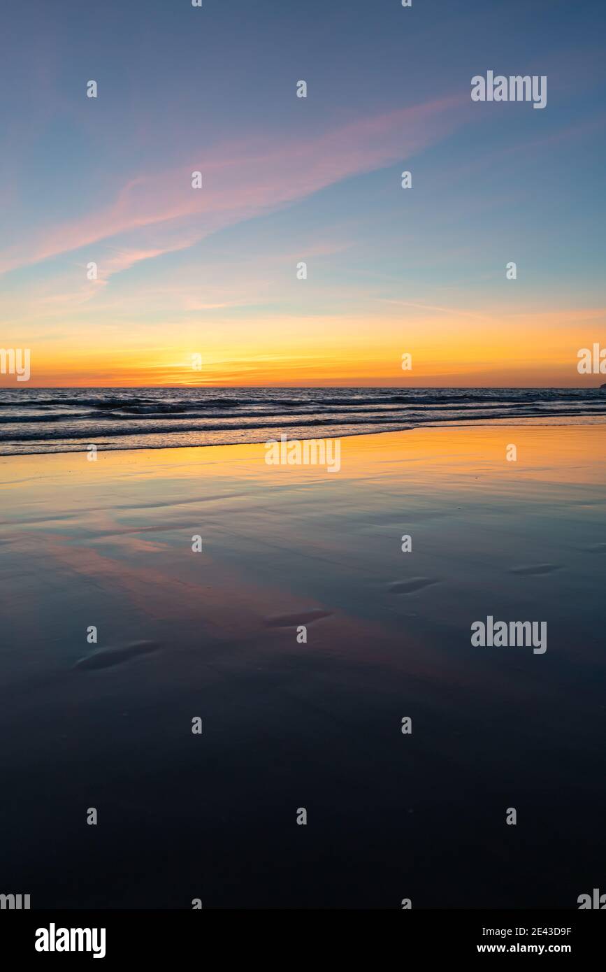 Blood red sunset hi-res stock photography and images - Alamy