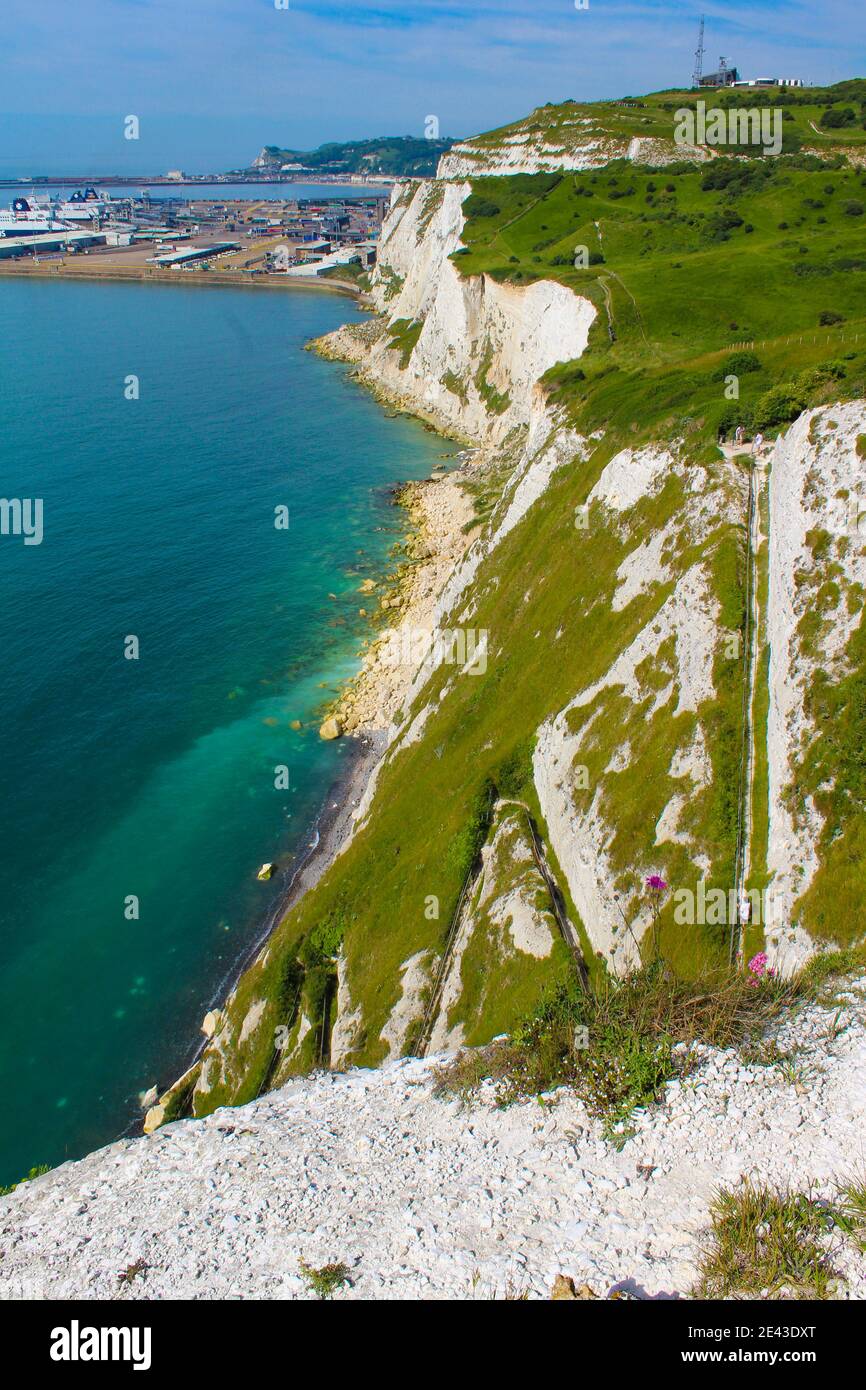The White Cliffs of Dover, part of the North Downs formation, is the ...